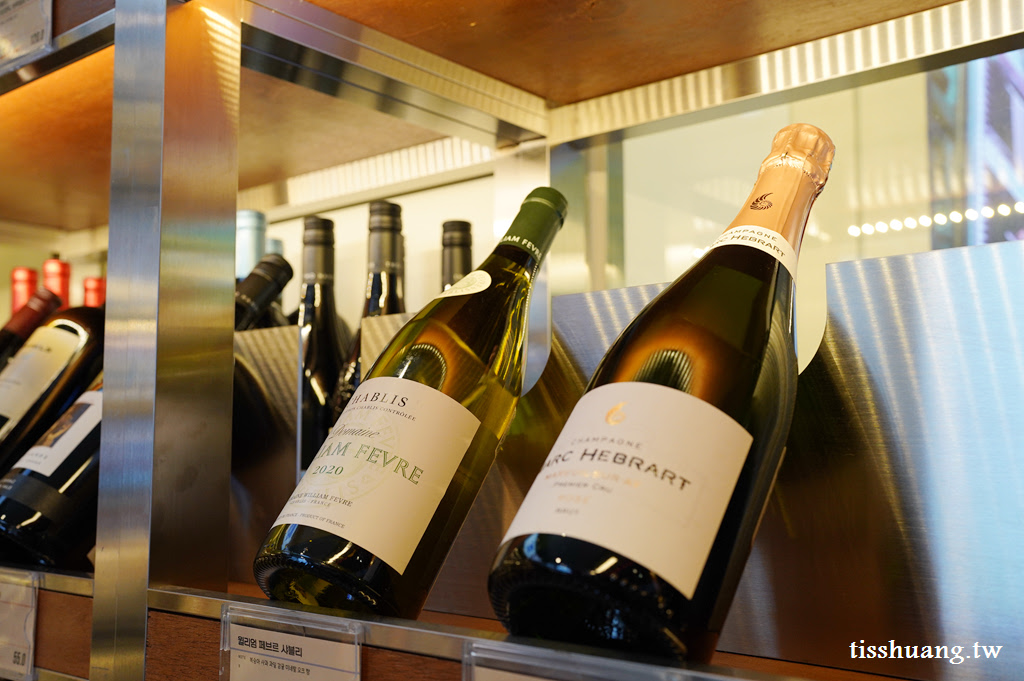 【Blue Roof Town弘大韓國烤肉店】噴汁牛肉燒烤，首爾慶生初體驗 - TISS玩味食尚